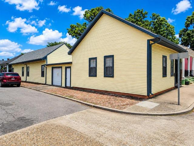 3031 Annunciation Street