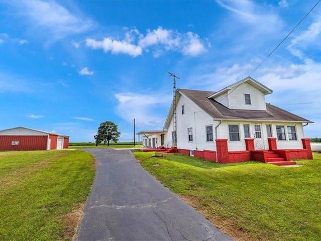 3031 Heritage Rd, Decatur, IL 62521