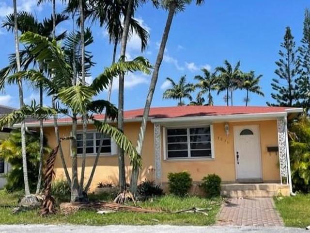 3031 64th Ave SW, Miami, FL 33155