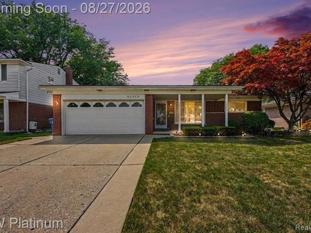 30323 Marrocco Dr, Warren, MI 48088