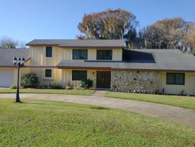 30329 Redtree Dr, Leesburg, FL 34748