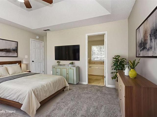 3032 Lake Park Trail