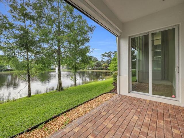 3032 Princeton Ln, Palm Beach Gardens, FL 33418
