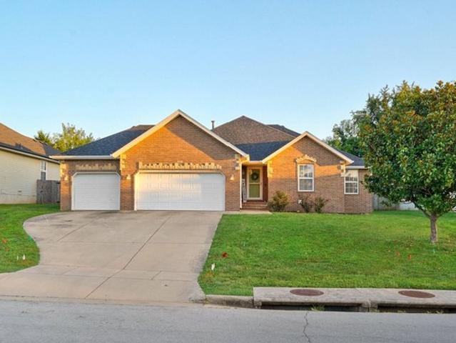 3032 W Grandview St, Springfield, MO 65803