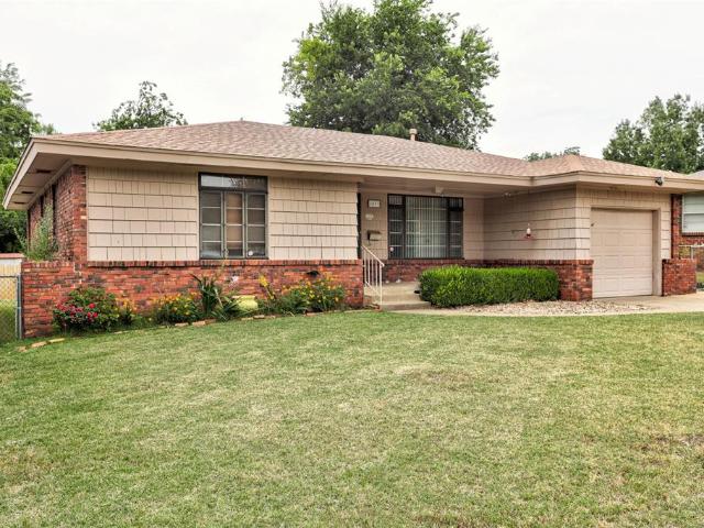 3033 N Roff Avenue