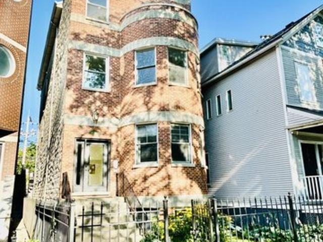 3033 N Racine Ave Apt 3, Chicago, IL 60657