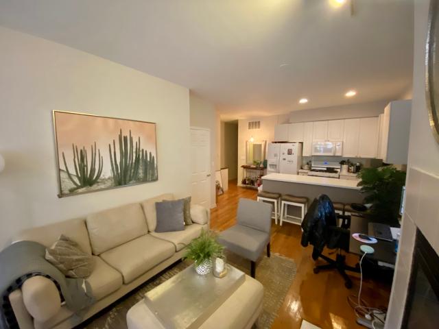 3033 N Racine Avenue # 1