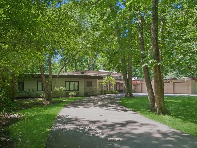 3033 Blackthorn Road