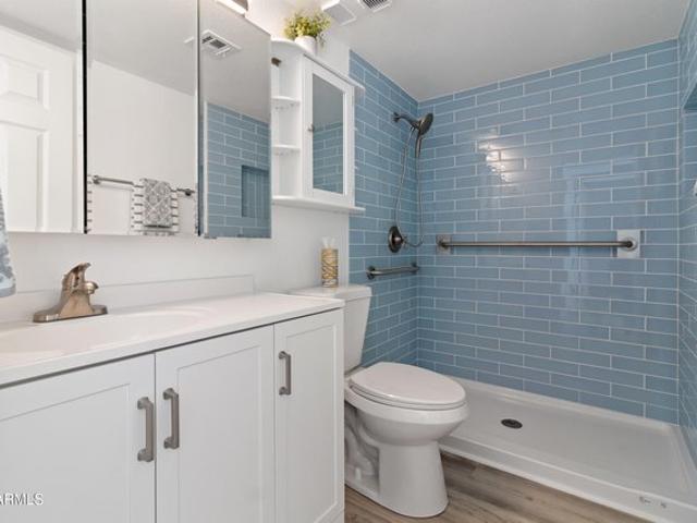 3033 E Devonshire Ave Unit 2005, Phoenix, AZ 85016
