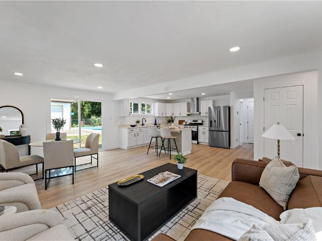 3033 Fairway Dr