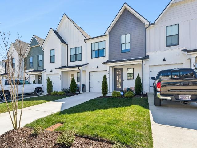 3033 Inman Dr