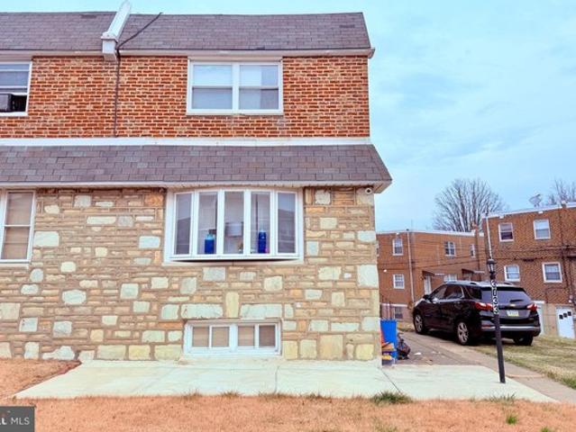 3033 Vista St, Philadelphia, PA 19152