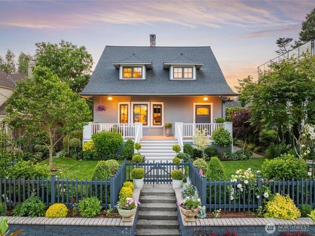 3033 27th Ave W, Seattle, WA 98199
