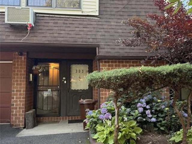 303 121st St Unit 116, College Point, NY 11356
