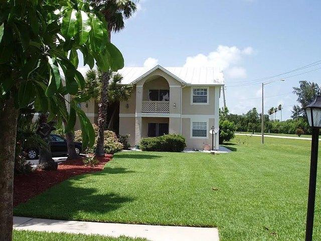 303 18th Pl, Vero Beach, FL 32960