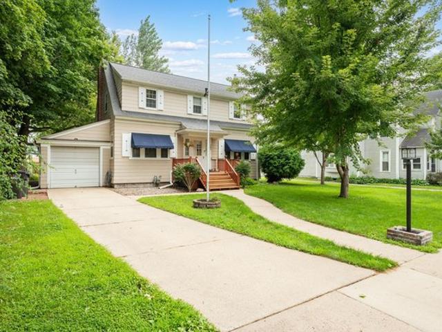 303 1st St SW, Austin, MN 55912