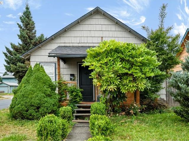 303 22nd Ave, Longview, WA 98632
