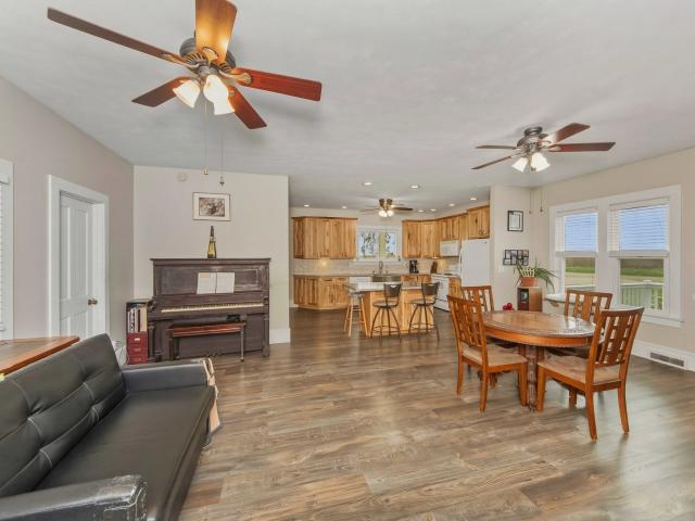 303 2 E County Road