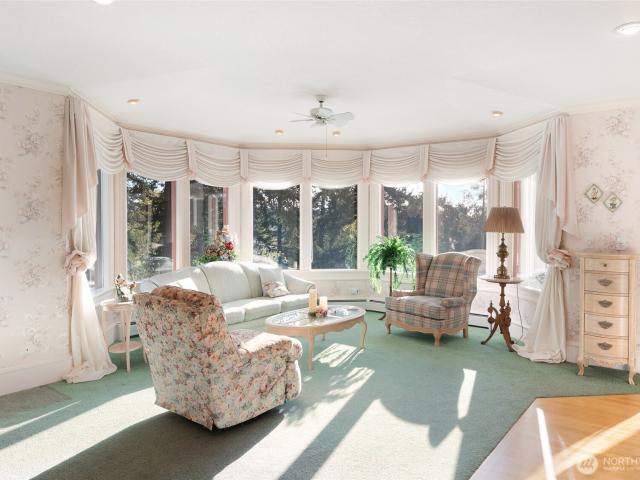 303 7th St, Anacortes, WA 98221 | MLS #2502