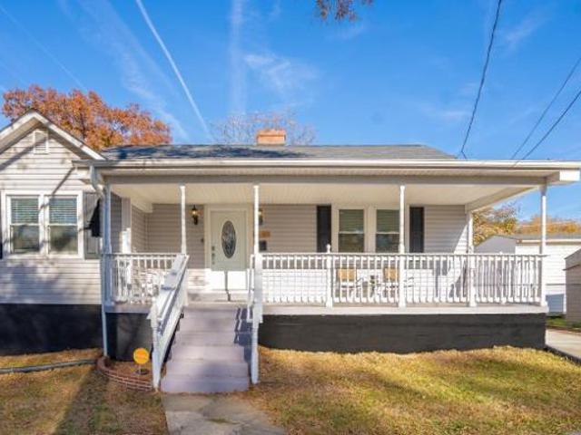 303 69th St, Capitol Heights, MD 20743