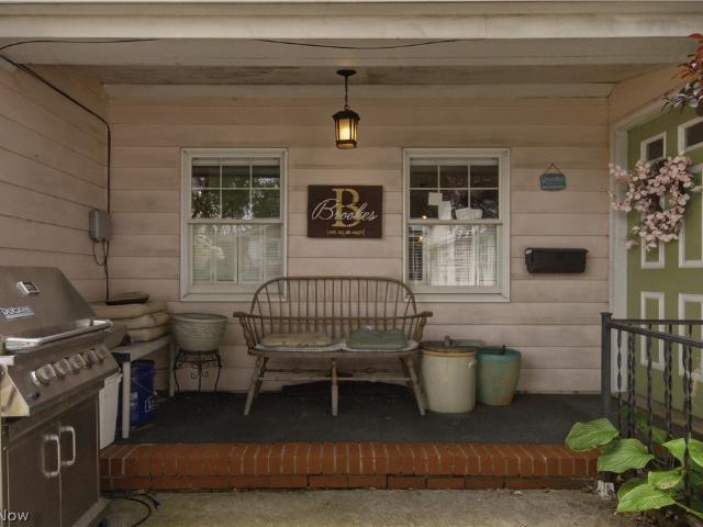 303 Cordelia Street SW