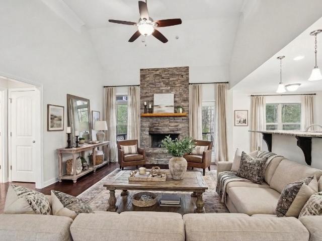 303 Cedar Hollow Ct