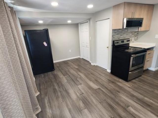 303 Center Ave, Janesville, WI 53548