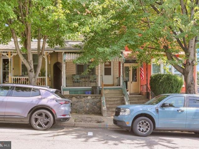303 Chestnut St, West Reading, PA 19611