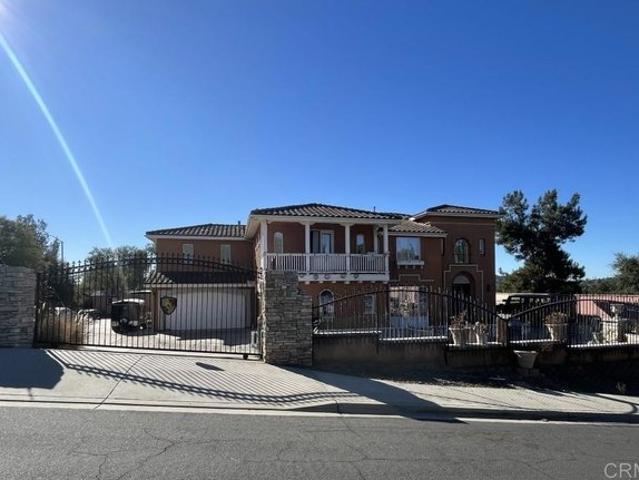 303 Amparo Dr, Escondido, CA 92025