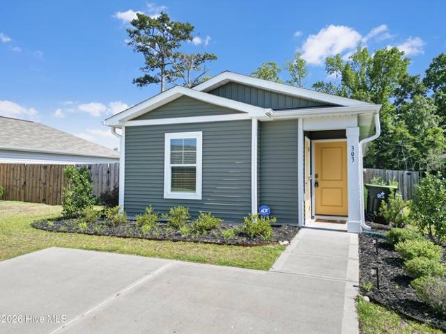 303 Azimuth Dr, Holly Ridge, NC 28445