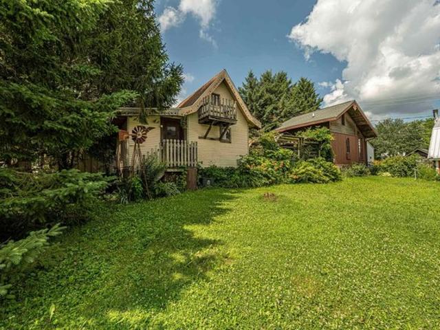 303 B Main St, Hollandale, WI 53544