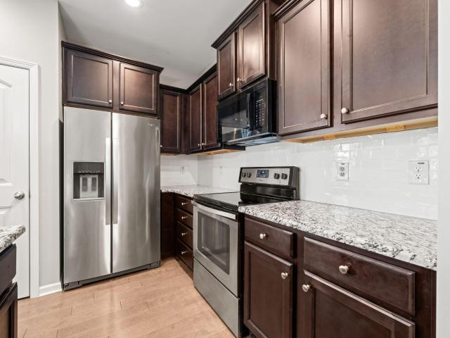303 Bella Square