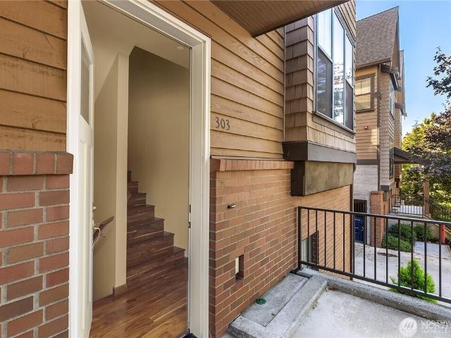303 Bellevue Way SE