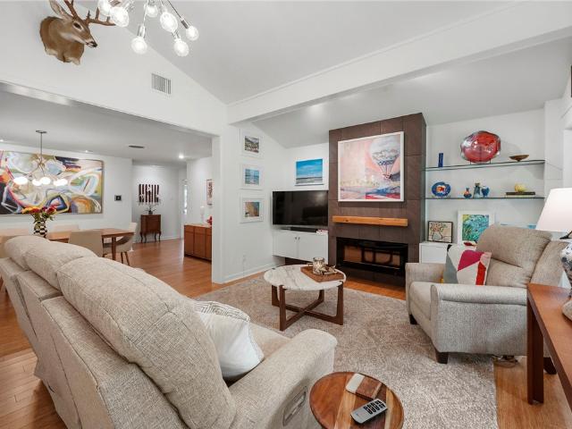 303 Brookside Drive E