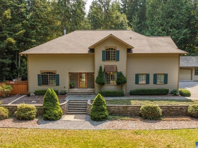 303 Buck Loop Rd, Sequim, WA 98382
