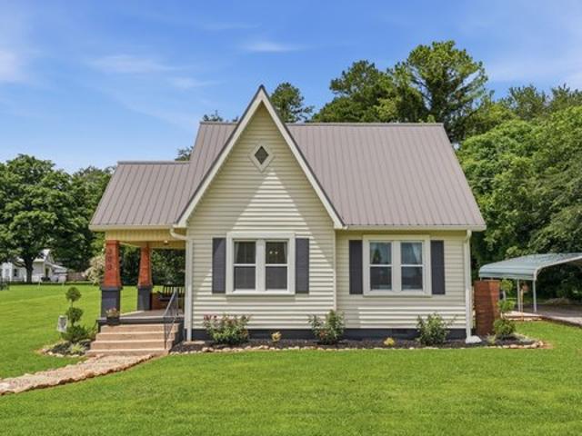 303 Gore St, Huntland, TN 37345