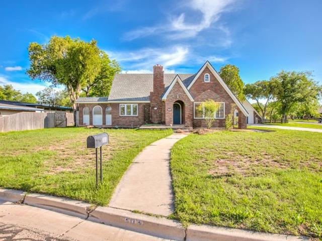 303 Glenmore Dr, San Angelo, TX 76903