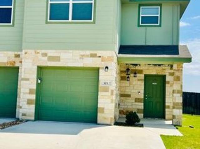 303 Green Valley Dr, Copperas Cove, TX 76522