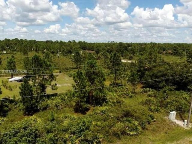 303 E 10th St, FL 33972