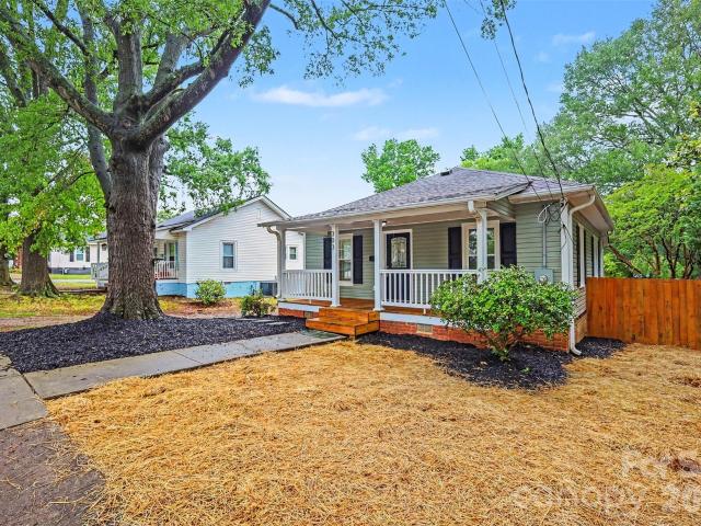 303 E 10th Street