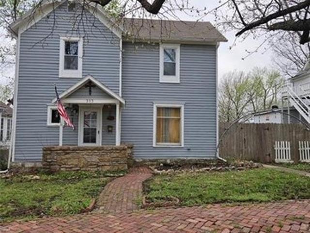 303 E Wea St, Paola, KS 66071