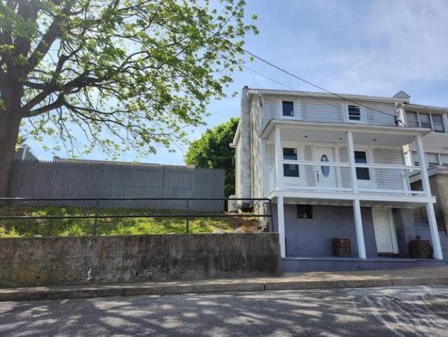 303 E Wilkes Barre St, Easton, PA 18042