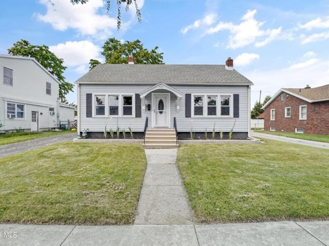 303 E William St, Maumee, OH 43537