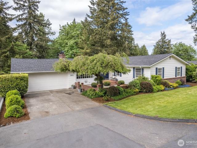 303 E Cedar Lane