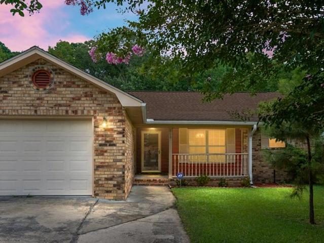 303 E Pandora Dr, Goose Creek, SC 29445