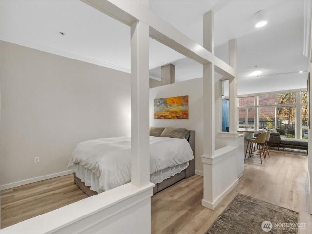 303 E Pike St # 406