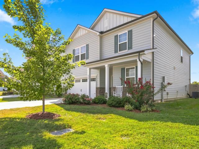 303 Ellis Ln NW