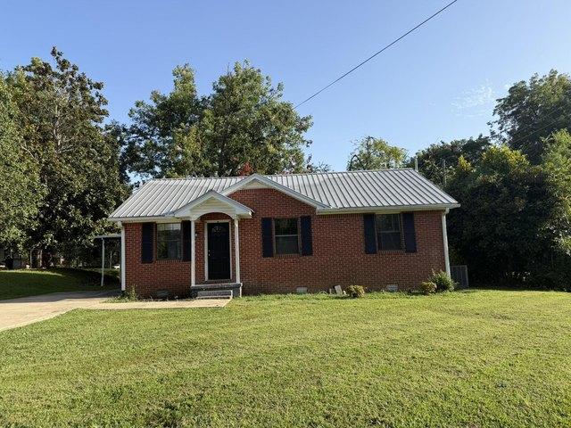 303 Evergreen Ave, Booneville, MS 38829