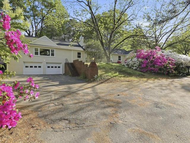 303 Holland Rd, Fuquay Varina, NC 27526