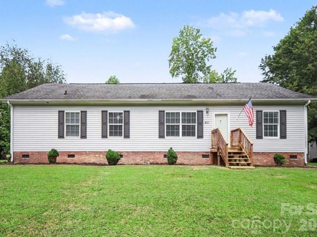 303 Hardin Cir, Grover, NC 28073